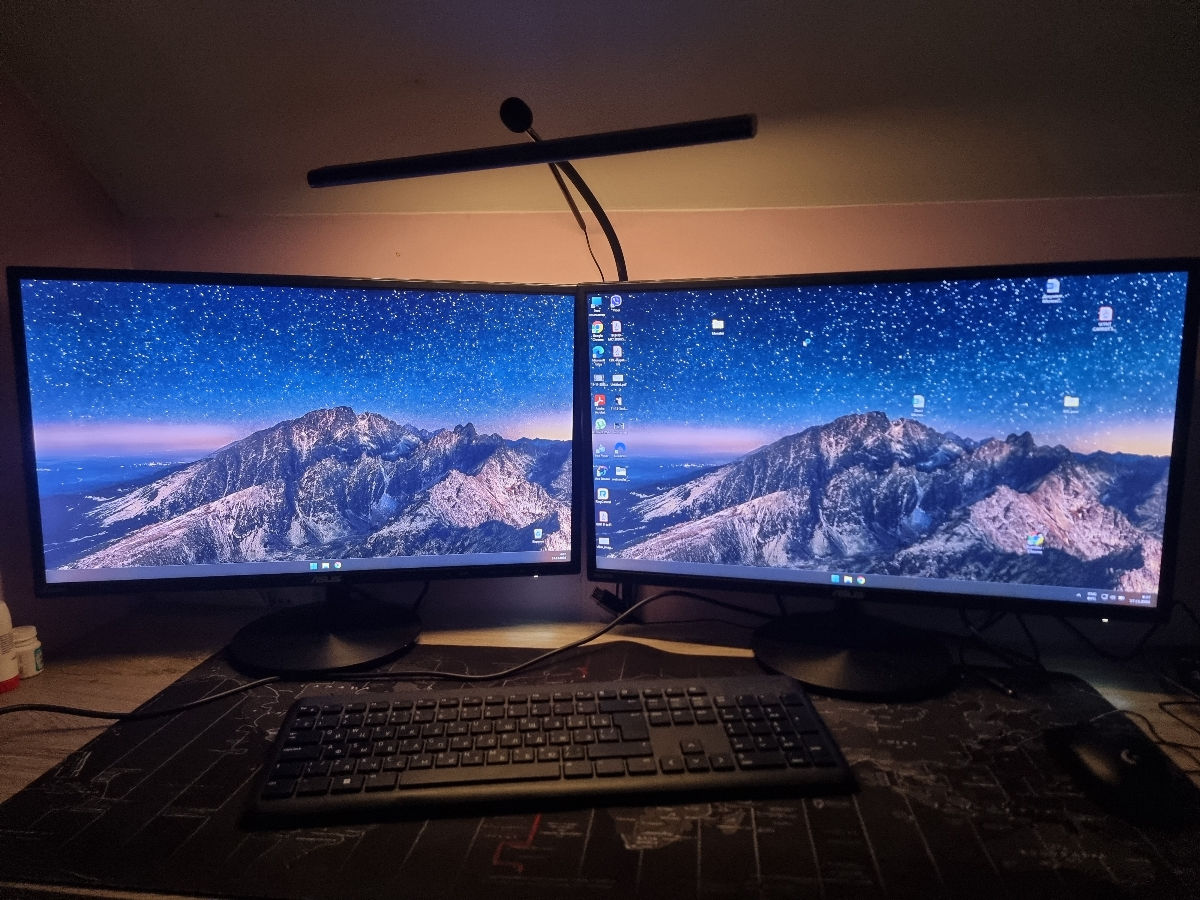 2 monitoare Asus 24