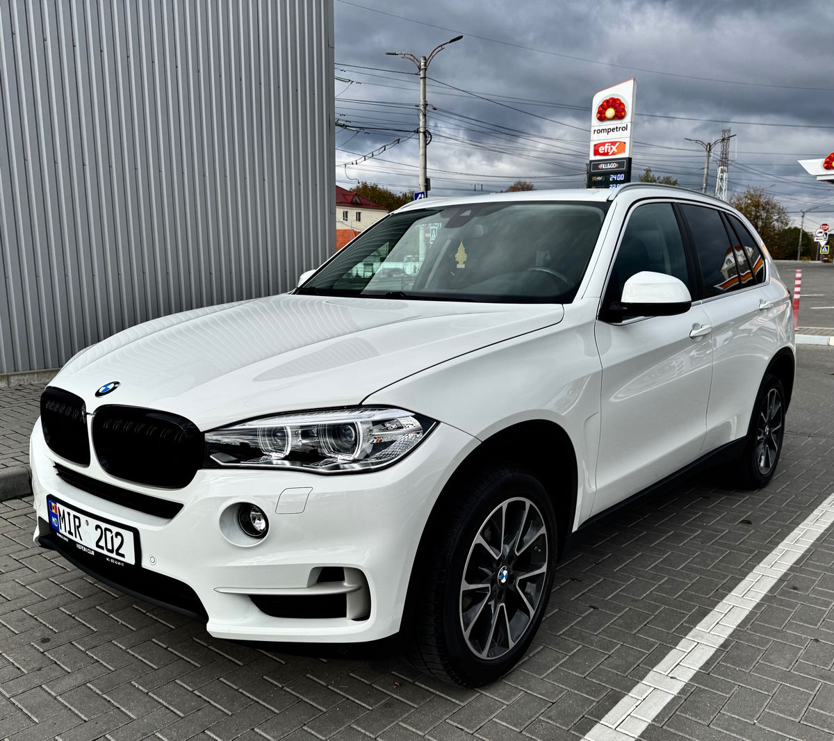 BMW X5 2016 г. с пробегом 183523 км, Дизель, 27899