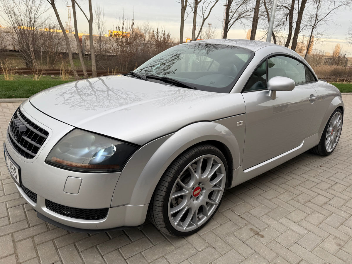 Audi TT an. 2002 cu rulaj 213000 km, Benzină, 10000