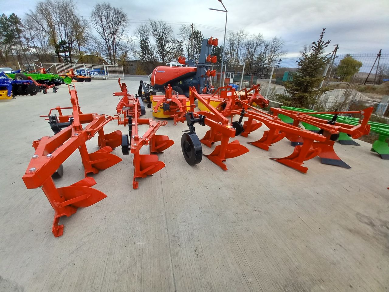 Pluguri pentru mini tractoare din Polonia. Плуги для мини тракторов ...