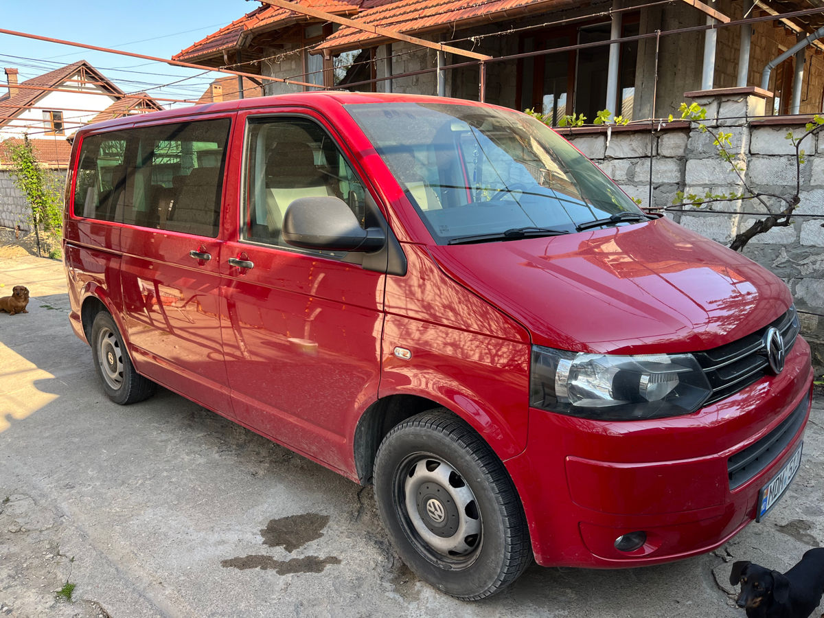 Volkswagen Multivan 2013 г. с пробегом 258751 км, Дизель, 25000