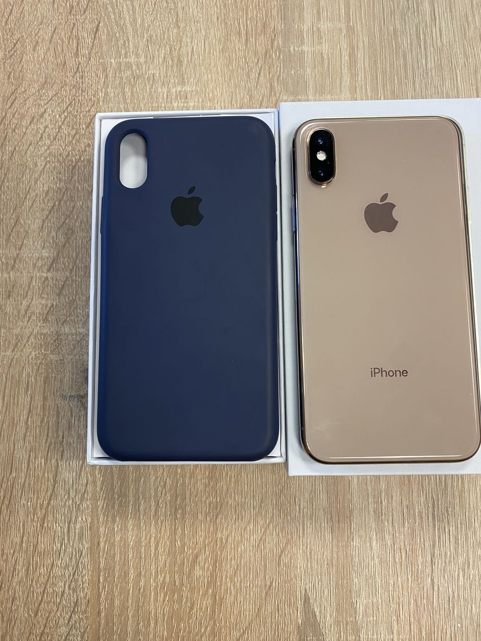 iPhone Xs,Gold 64GB