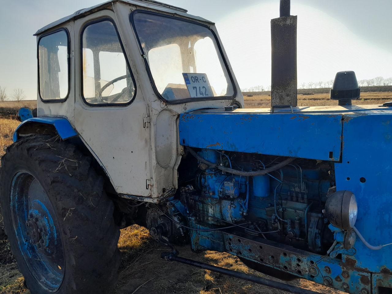 Se vinde tractor iumz 6