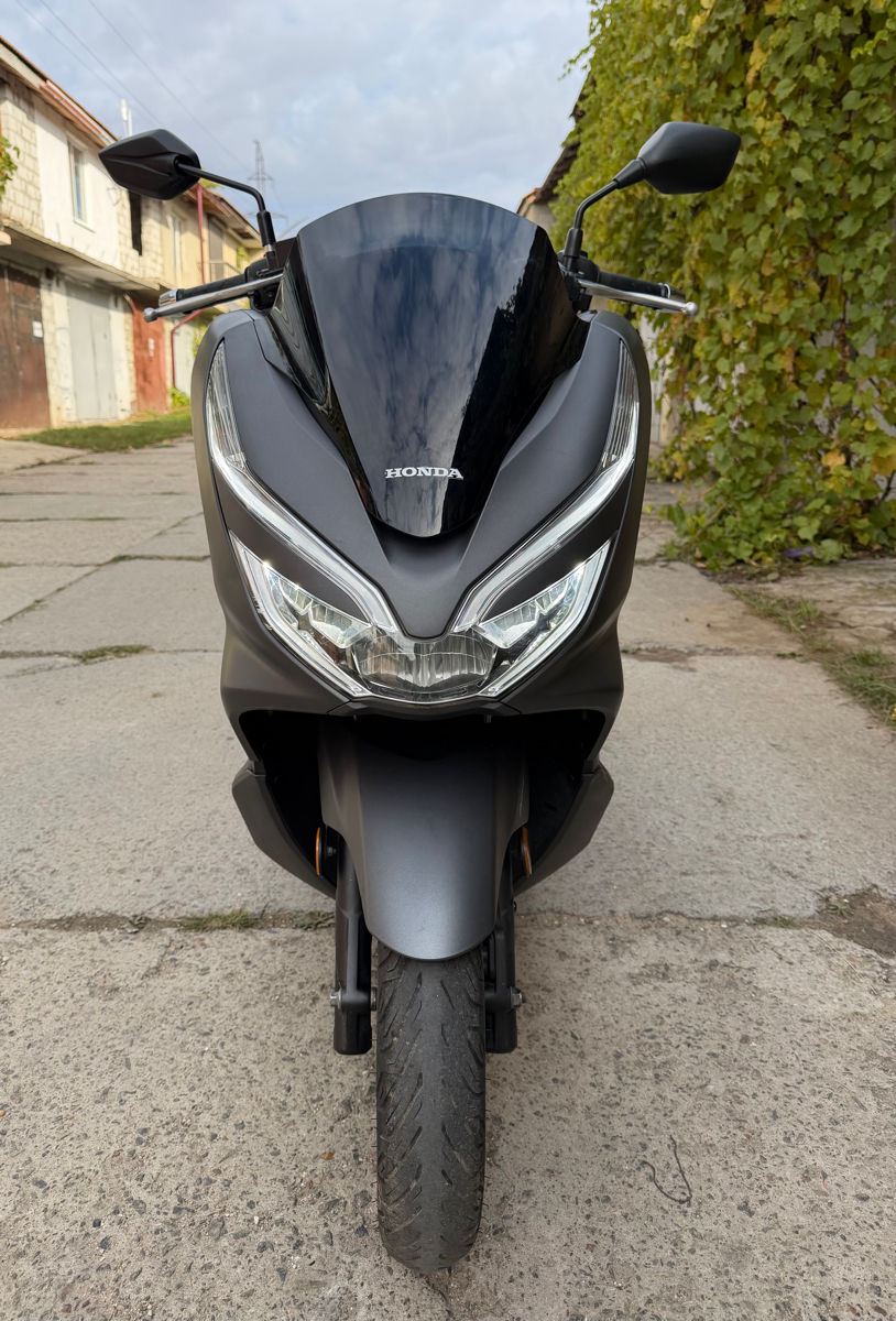 Honda PCX 125 an. 2019 cu rulaj 22000 km, 3100