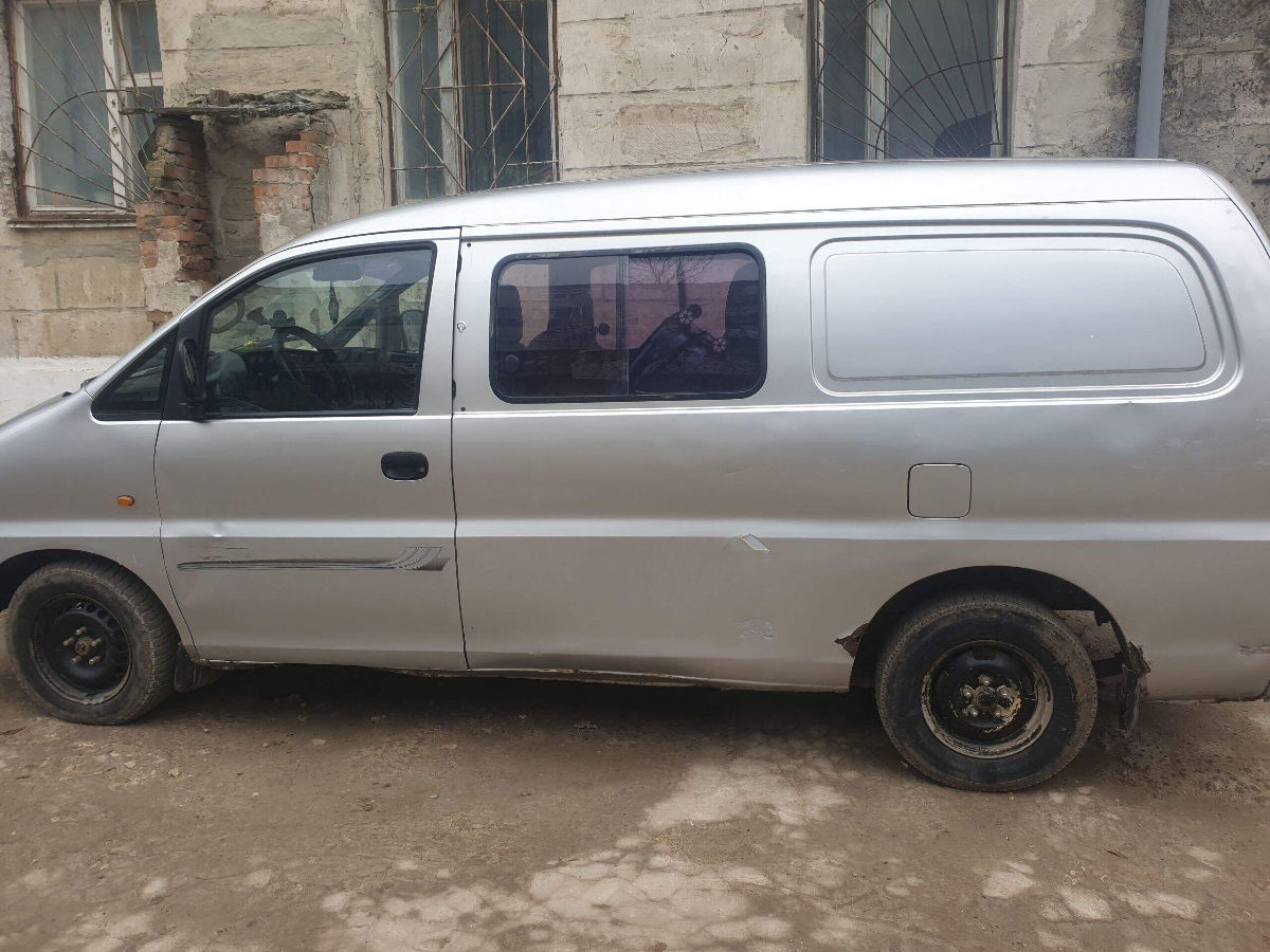Hyundai Hunbai hsag 200 an. 1998 cu rulaj, Diesel, 1200