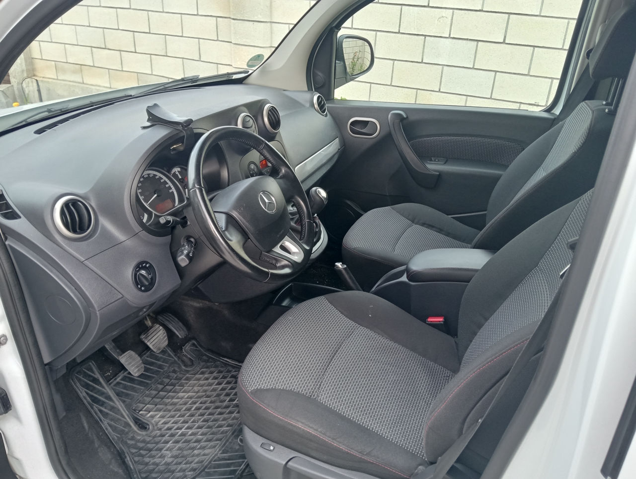 Renault Kangoo an. 2019 cu rulaj 237000 km, Diesel, 10800