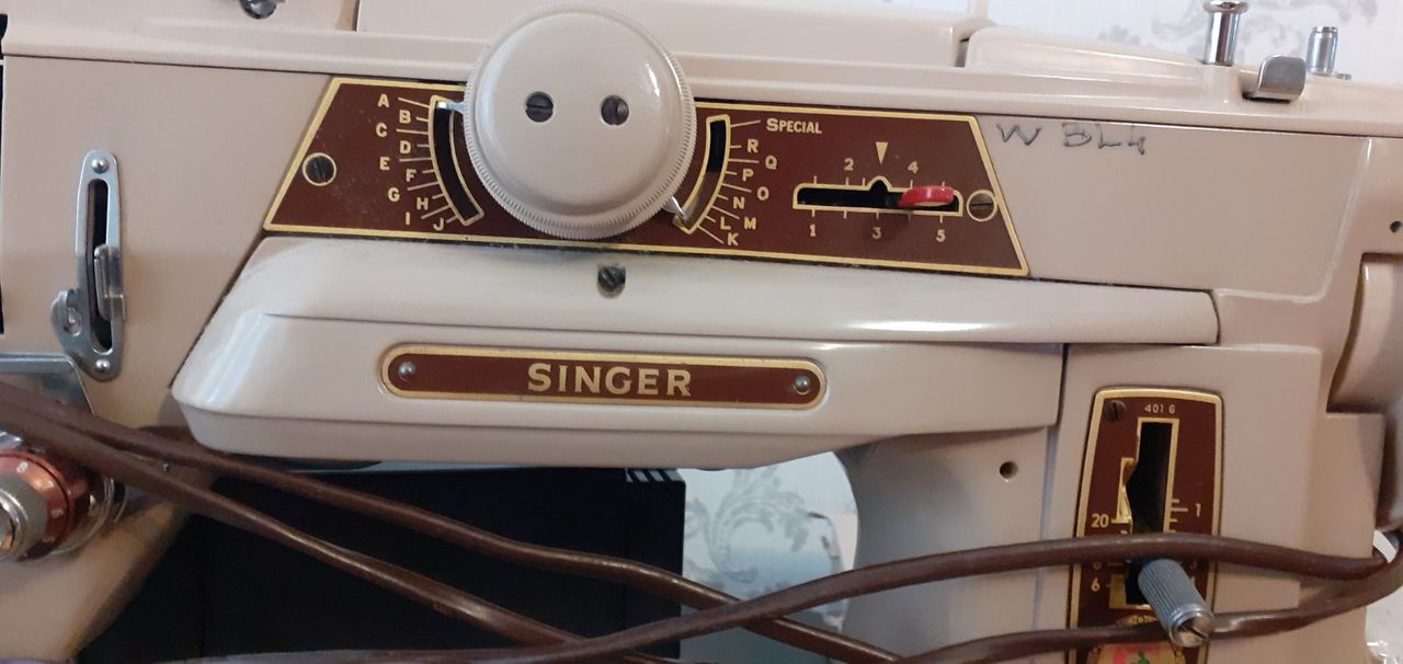 Швейная машинка singer модель 401g