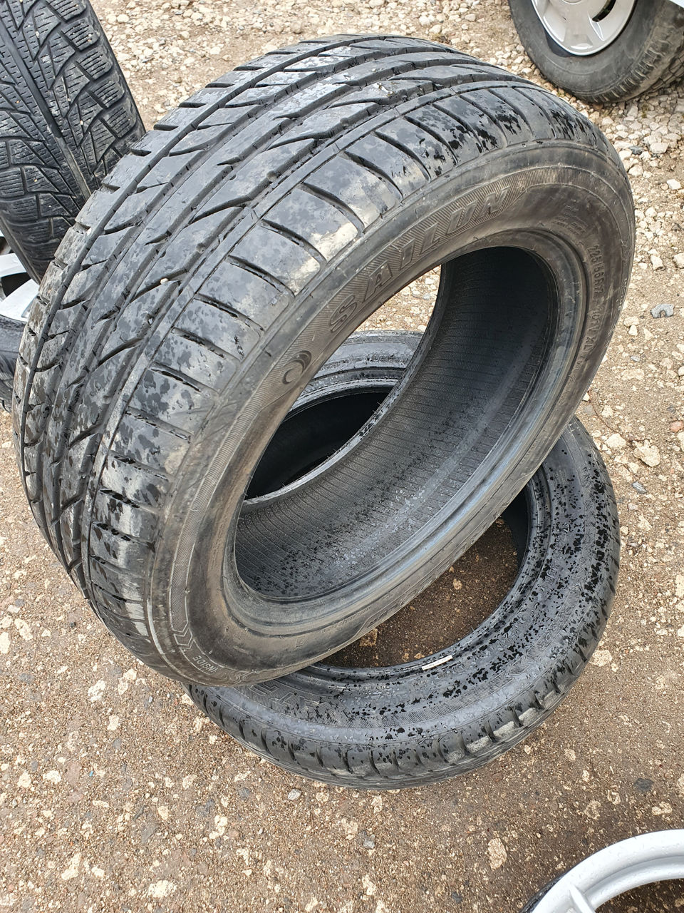 225/55 R17