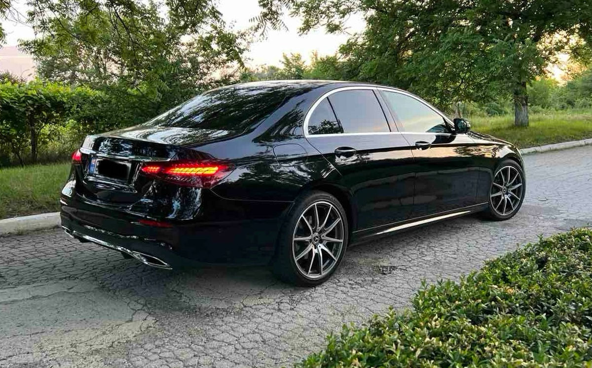 Mercedes E-Class an. 2021 cu rulaj 142000 km, Diesel, 32000