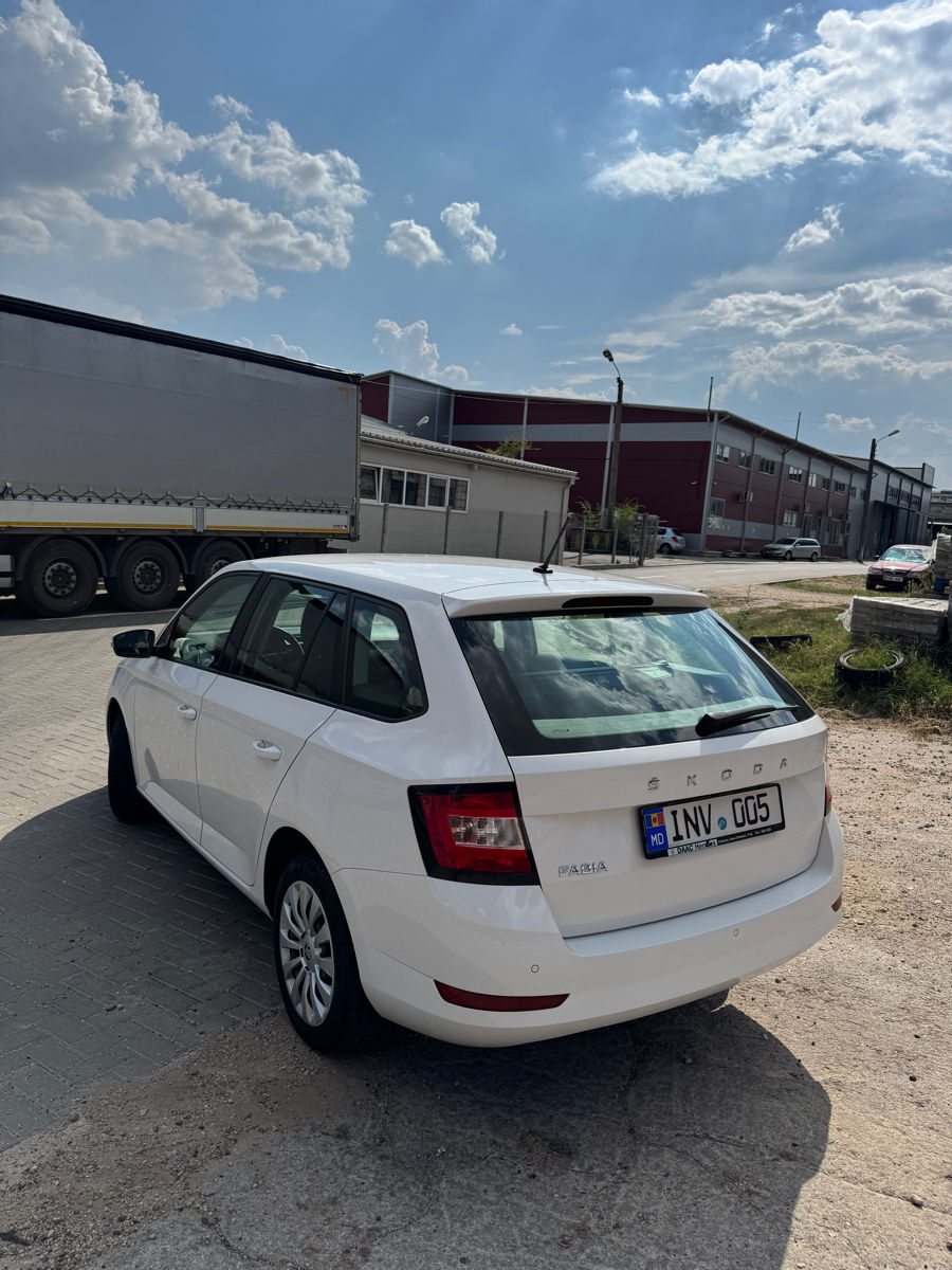Skoda Fabia an. 2020 cu rulaj 183000 km, Benzină, 6999
