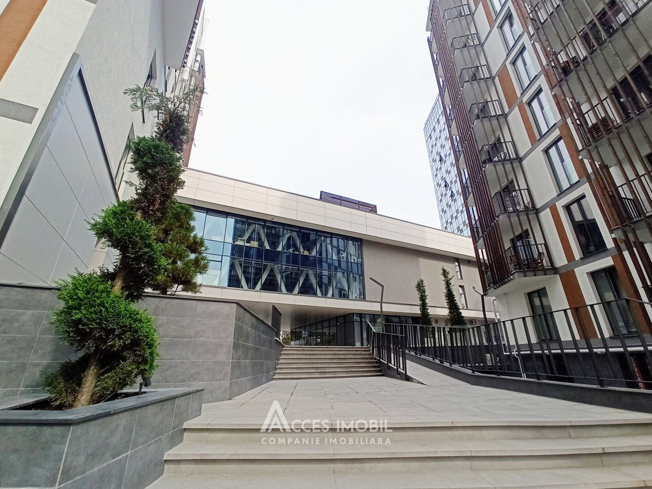 Spațiu Comercial 130m2! Centru, str.Pan Halippa. Variantă Albă!