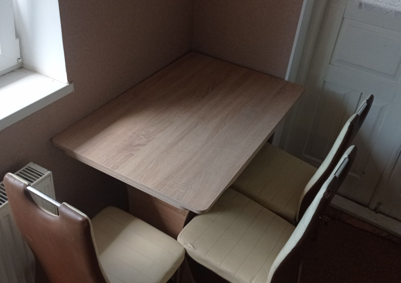 Стол раздвижной дополнительно стулья кожаные