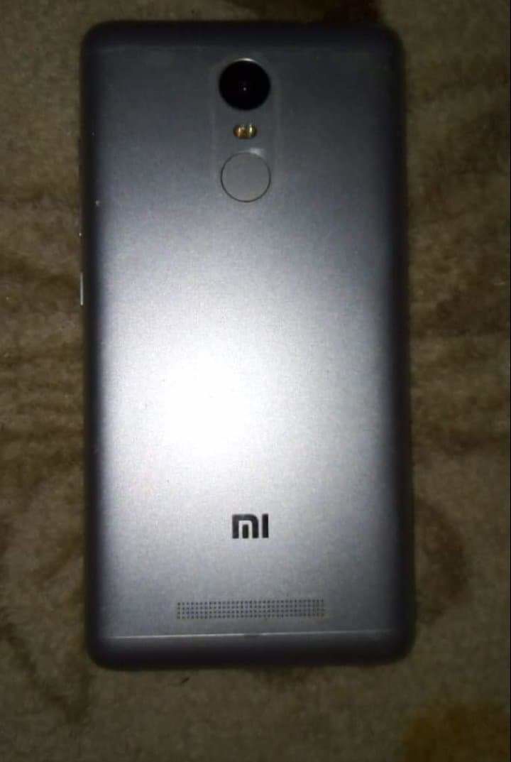 Vînd xiome redmi note3