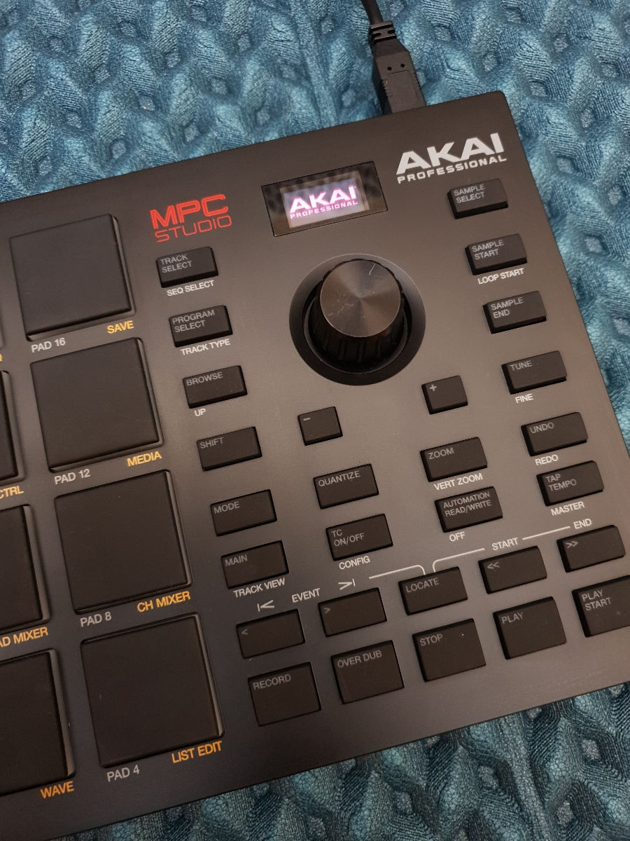 AKAI Professional MPC Studio 2 + DAW
