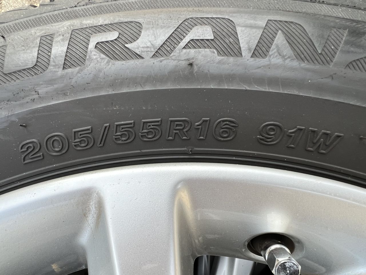 Roti Lexus CT200