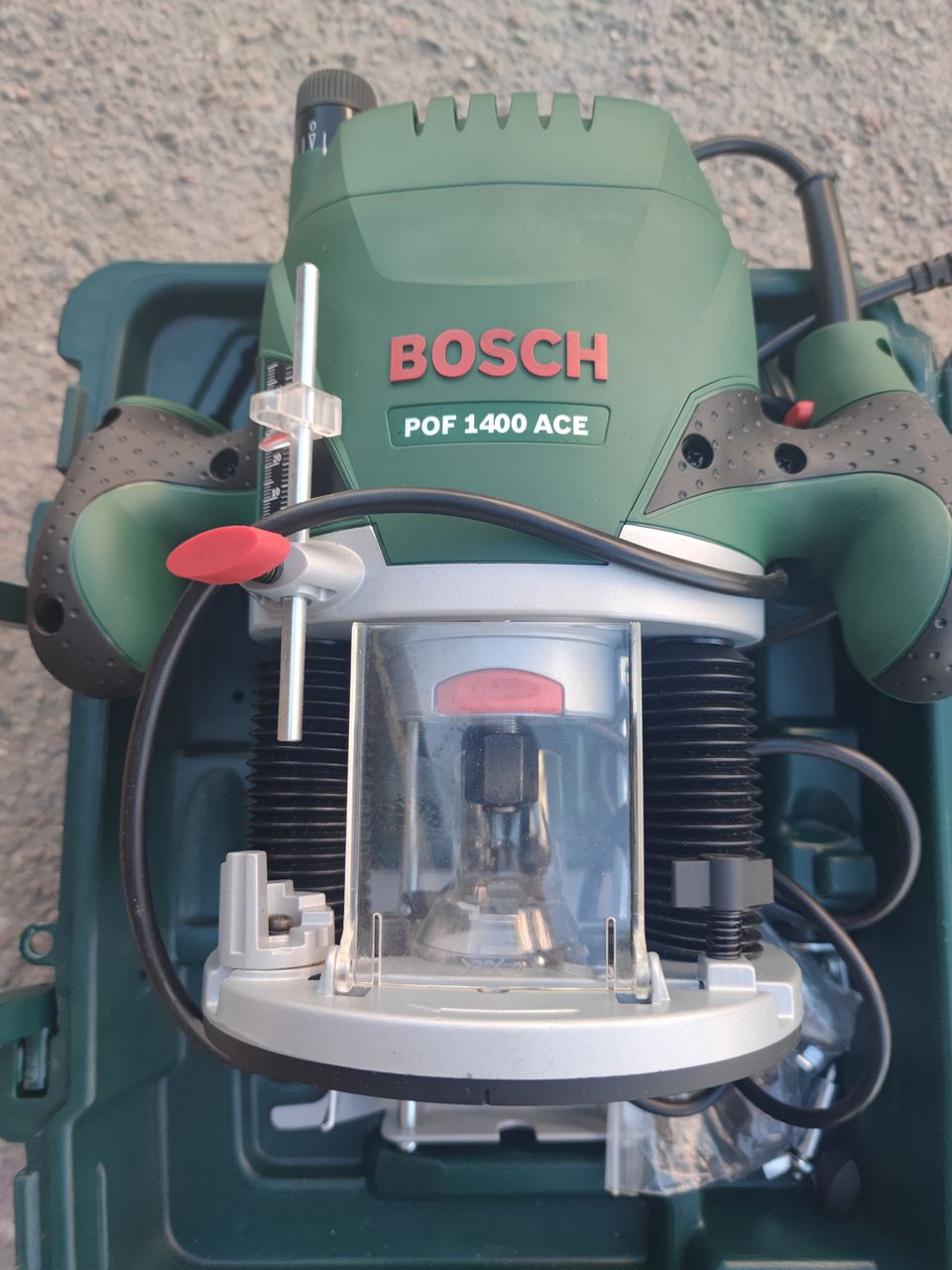 Bosch POF 1400
