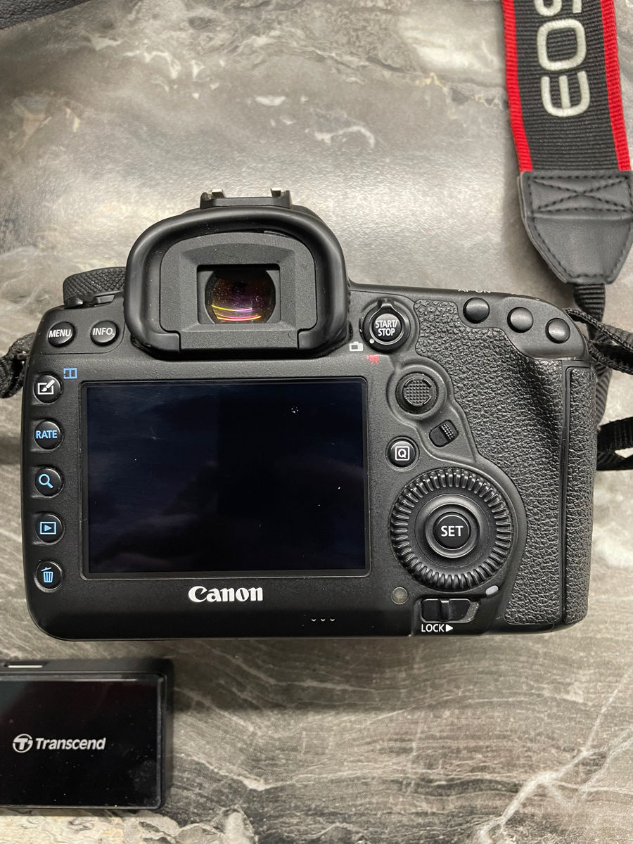 Canon 5D Mark IV / Ef 50mm 1:4