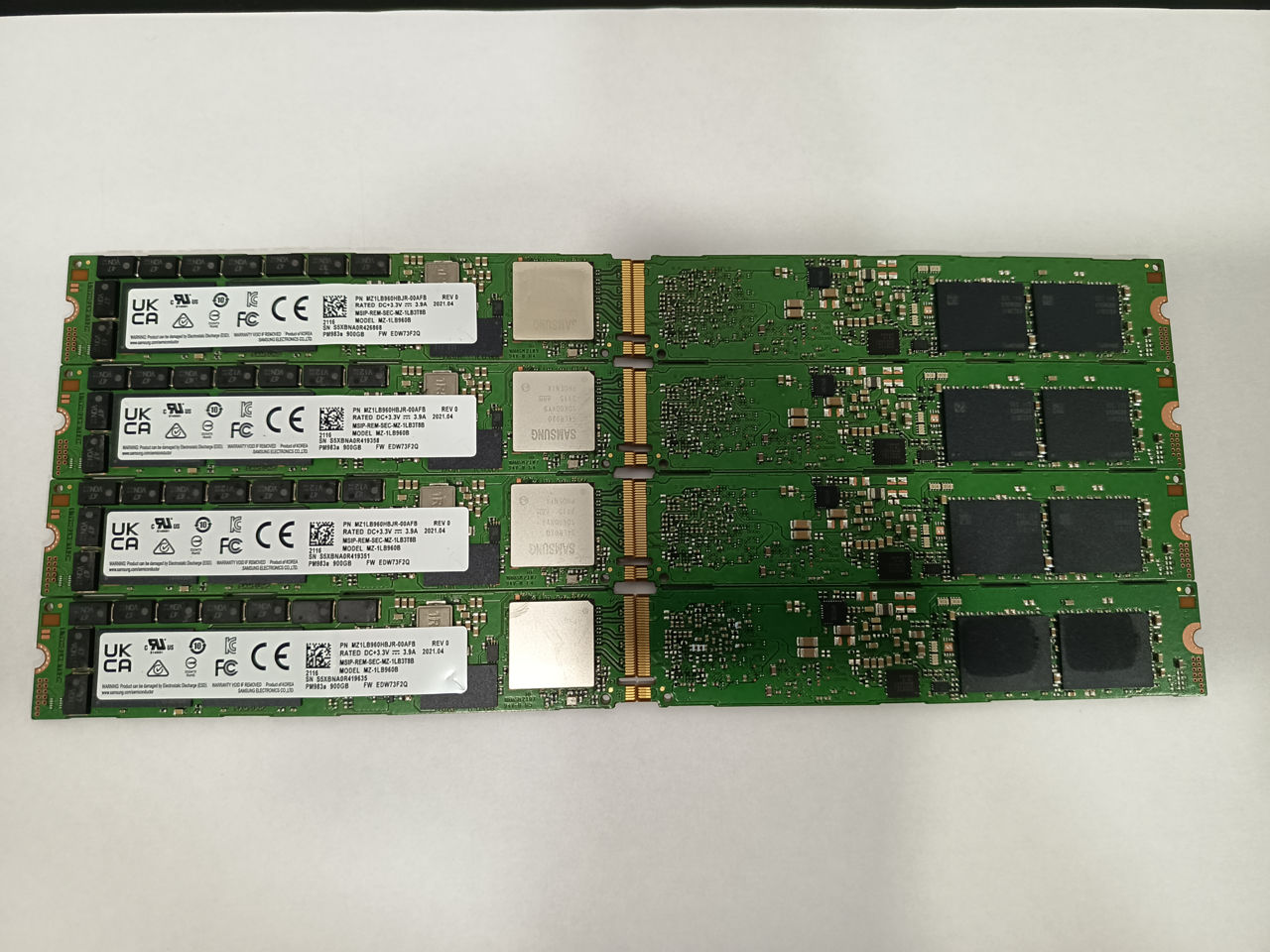 Vând server SSD M2 NVMe 22110