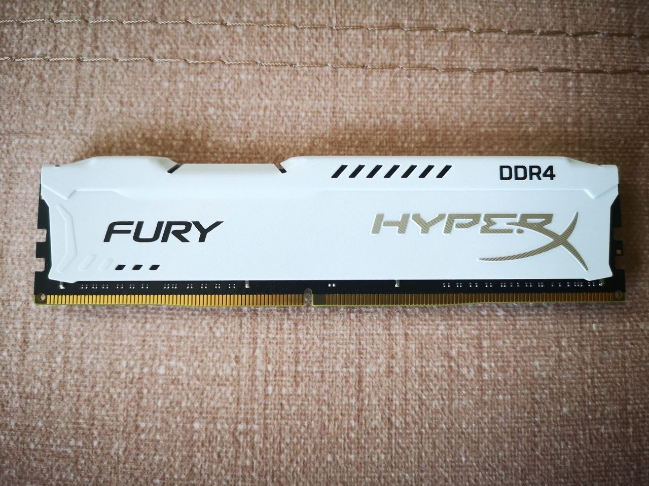 o placa atermiter ddr3 8gb 1866 mhz - 600 lei, HyperX FURY White 16 gb ...