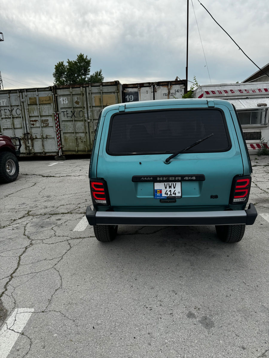 Lada / ВАЗ 2131 (4x4) an. 1999 cu rulaj 57800 km, Benzină, 4600