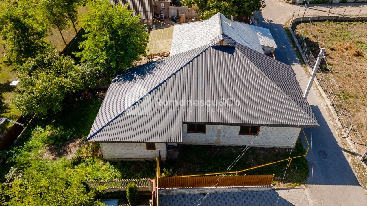 Casa spre constructie, Ialoveni, 84 m2 pe 2,4 ari.