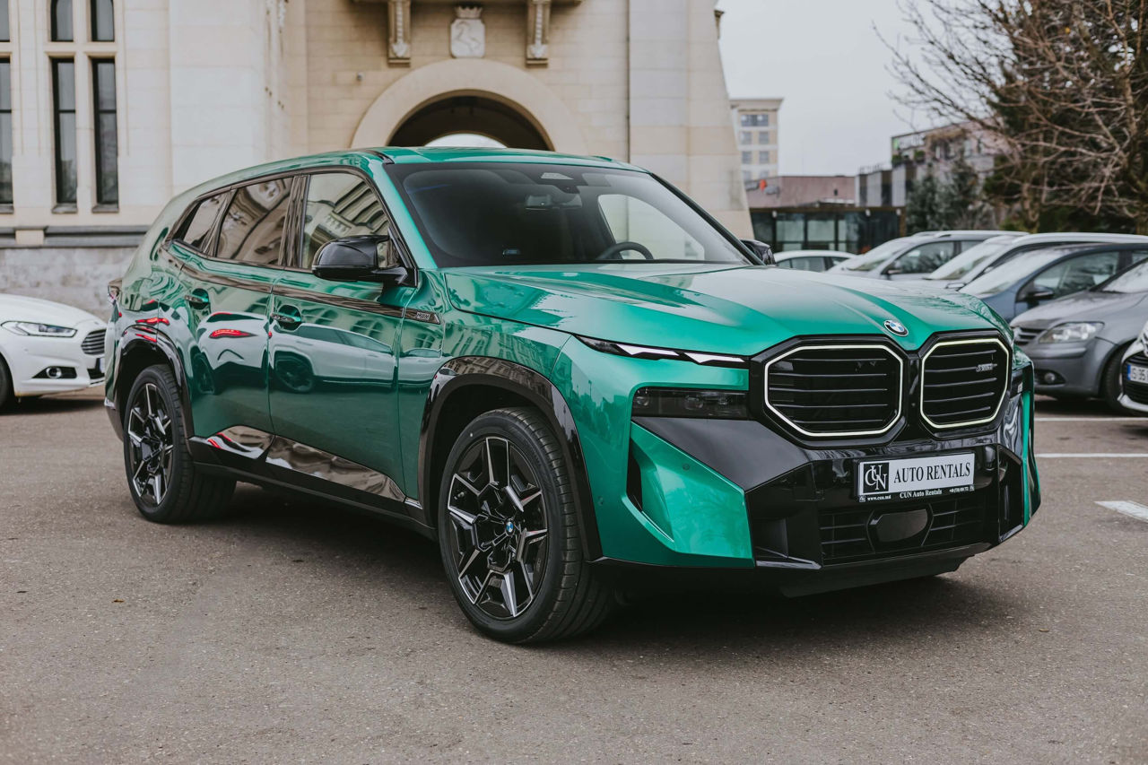 BMW XM 50e verde isle of man