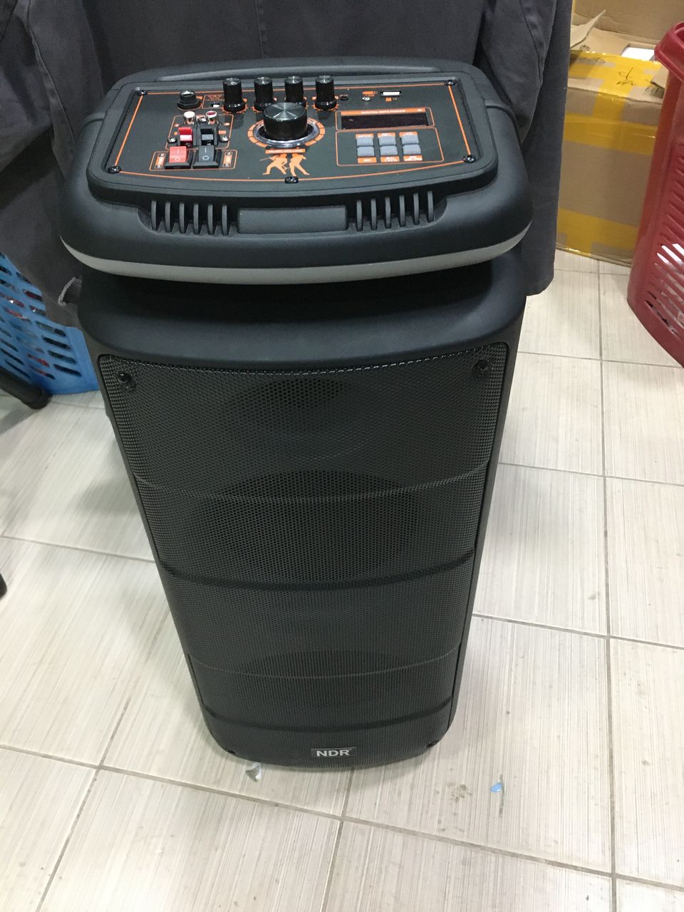 Boxa Mare, acumulator, microfon ,bluetooth,fm, flash,