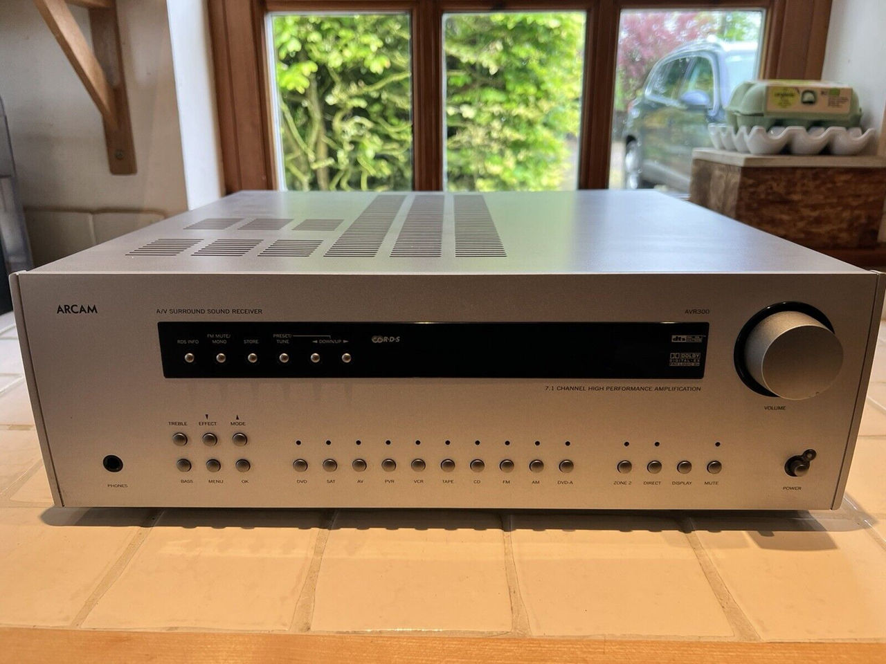 Очень мощный Arcam AVR 300 Dolby DTS Receiver Amplifier в упаковке