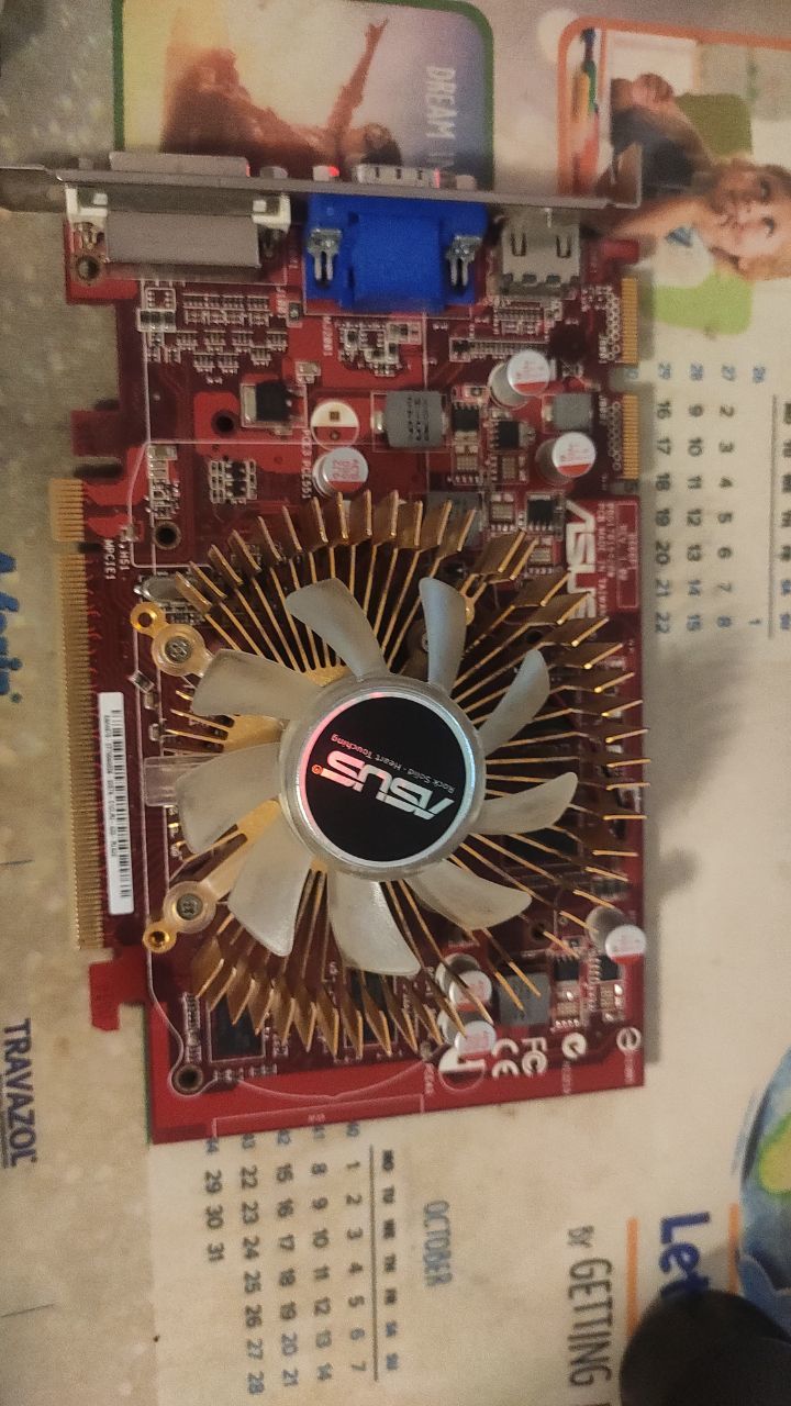 Продам офисные видеокарты в отличном состоянии!