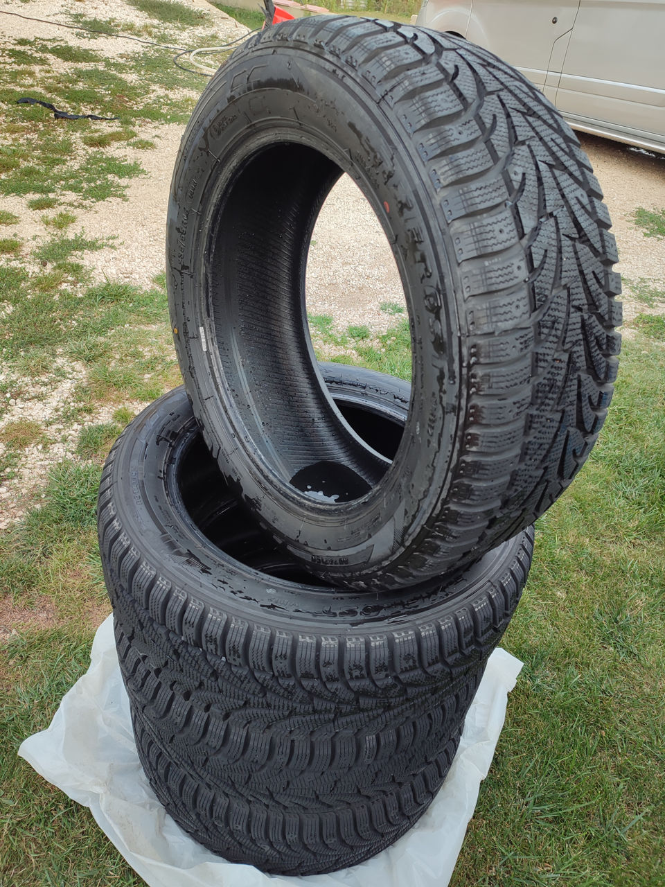 Anvelope ca noi folosite 1 saptamina anul 2021 235/55/R18 se poate la ...