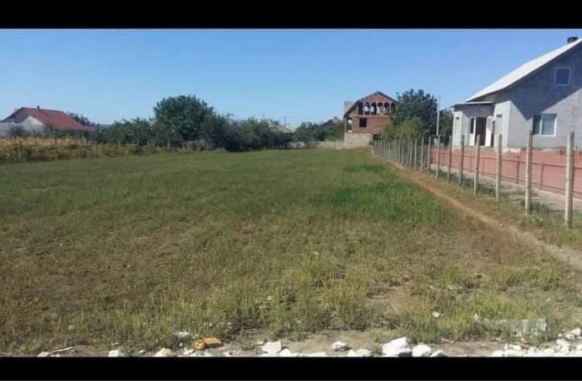 Vand casa cu 3 etaje in satul Razeni,R-nul Ialoveni