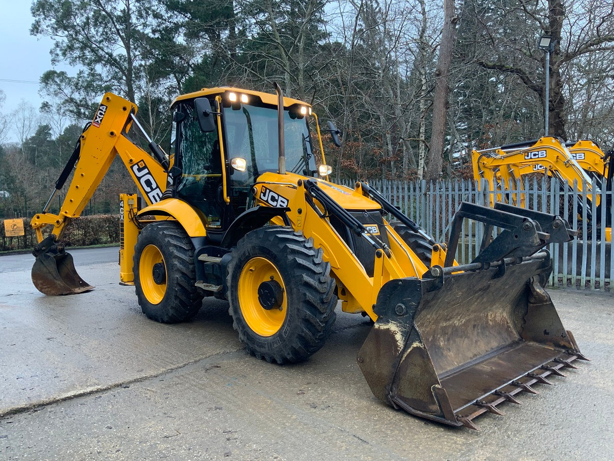 JCB CX4 anul 2022