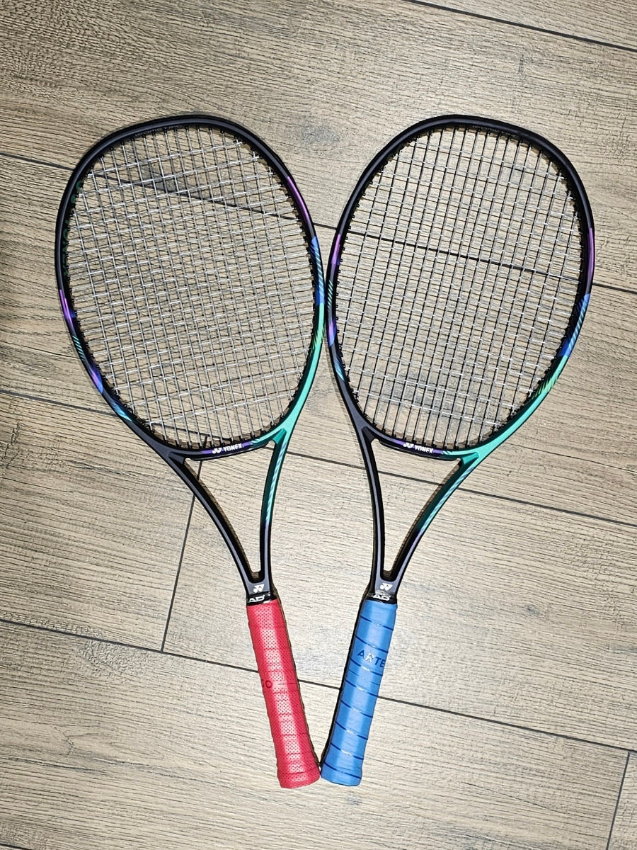 Yonex Vcore Pro 97D теннисная ракетка