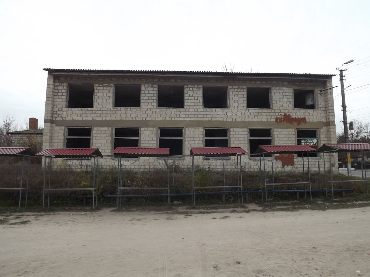 Spatiu comercial, 2 nivele in centrul satului Mascauti, linga primarie ...