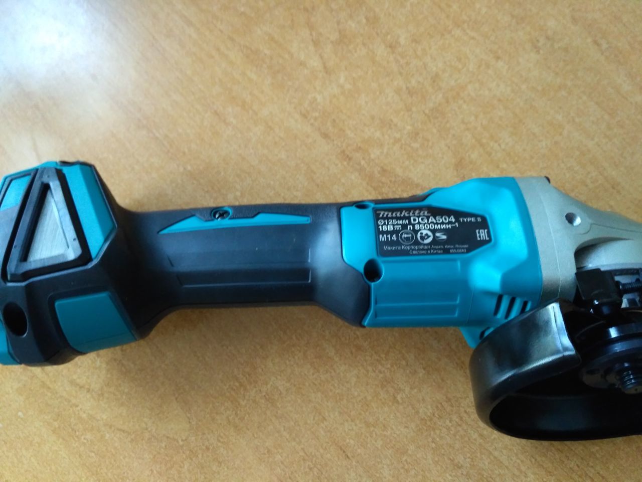 Makita DGA504 новая