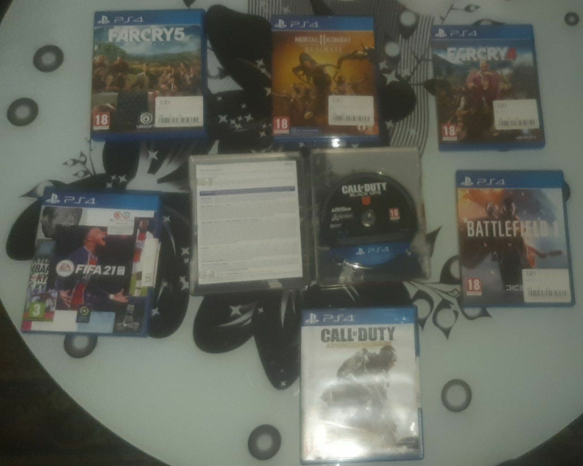Vând Jocuri Pentru PS4 într-o Stare Foarte Bună