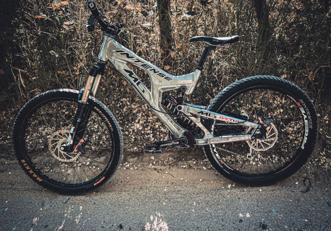 Intense M6 Fro ( downhill )