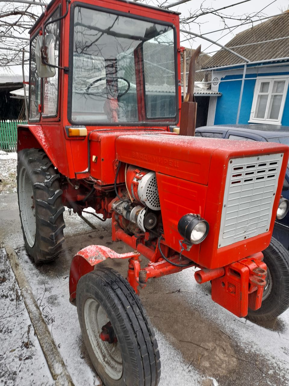 Tractor T25