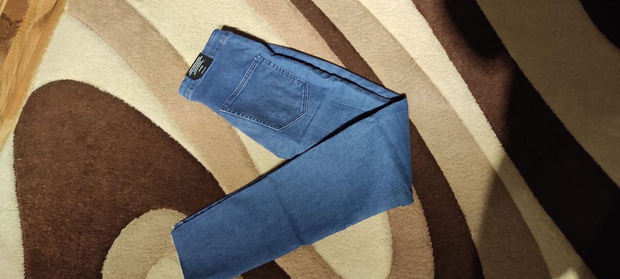 NOU jeans talie inalta firma H&M