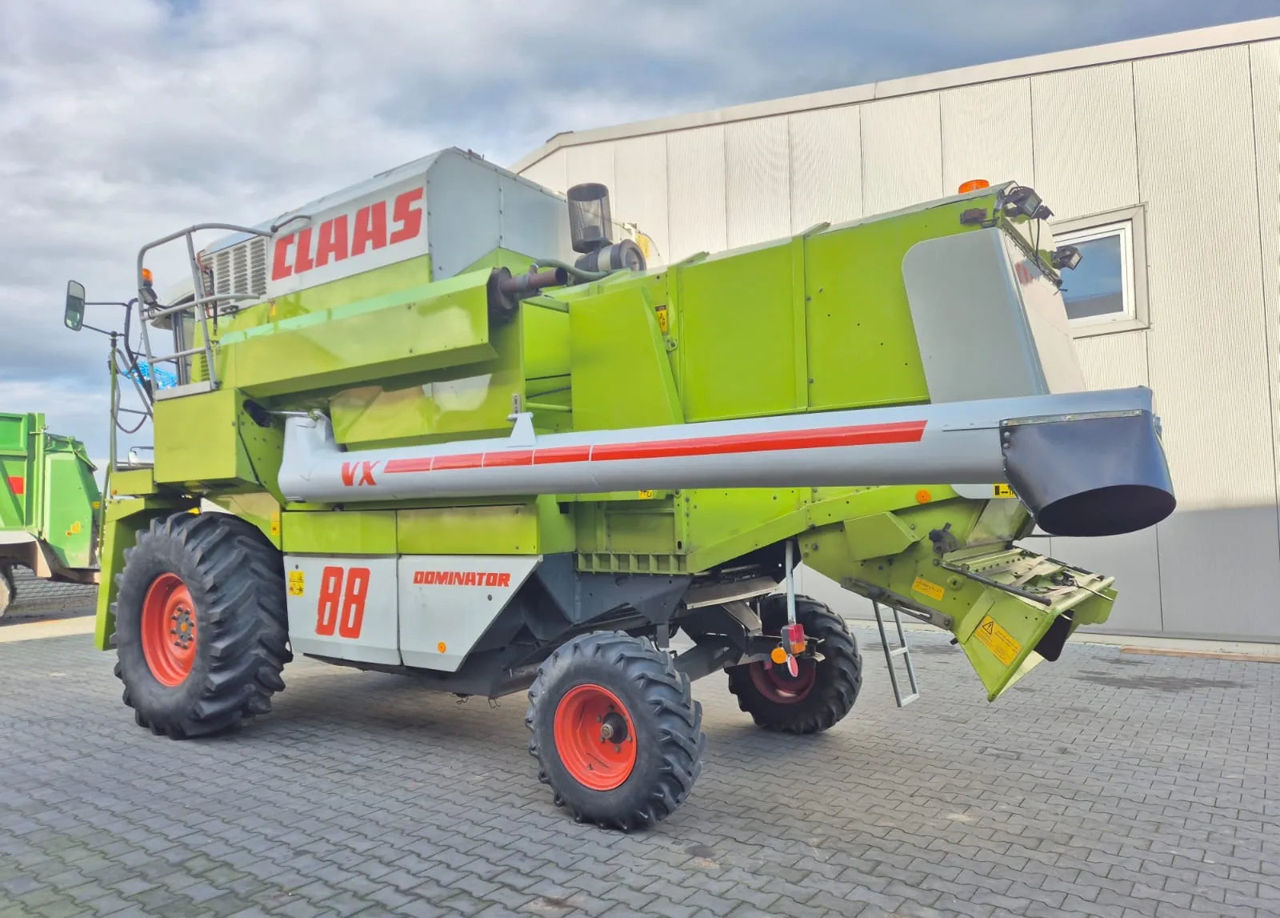 Claas Dominator VX 88