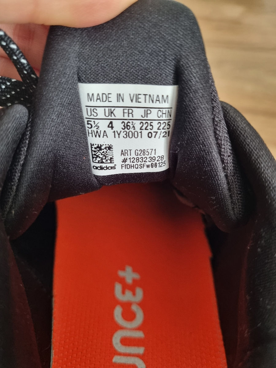 Кроссовки Adidas и The North Face