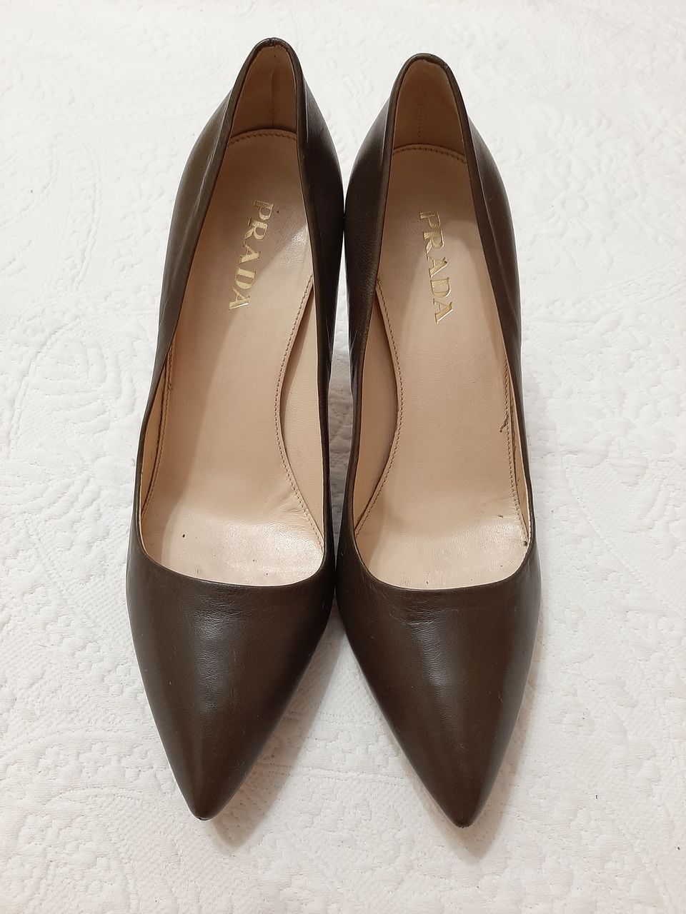 Pantofi originali,, Prada,, 100%piele naturala mar. 39