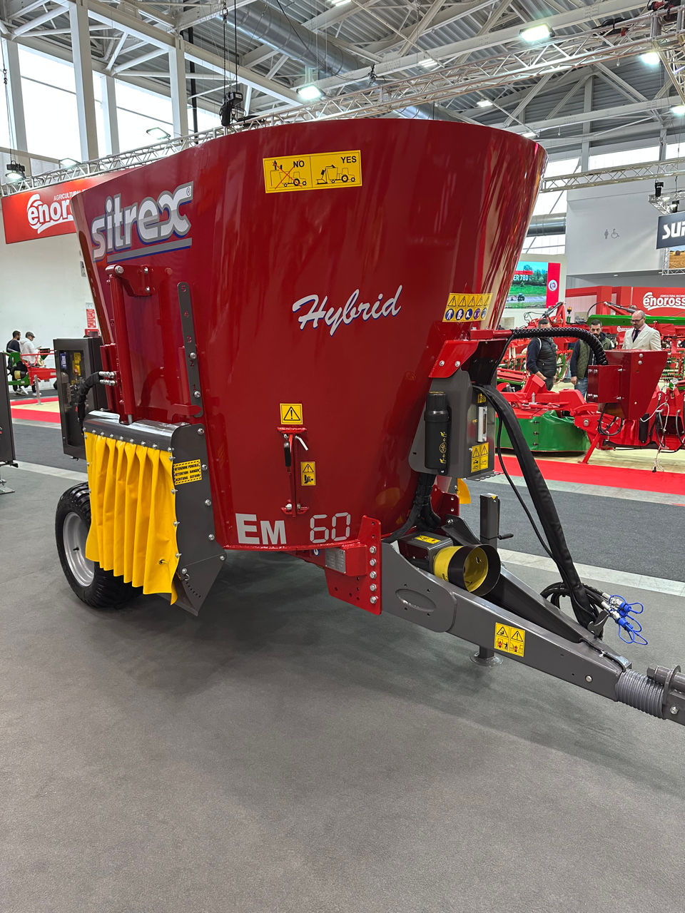 Mixer furajer Sitrex (Italia) de la 3-50 m.cub. / Миксер кормосмеситель ...