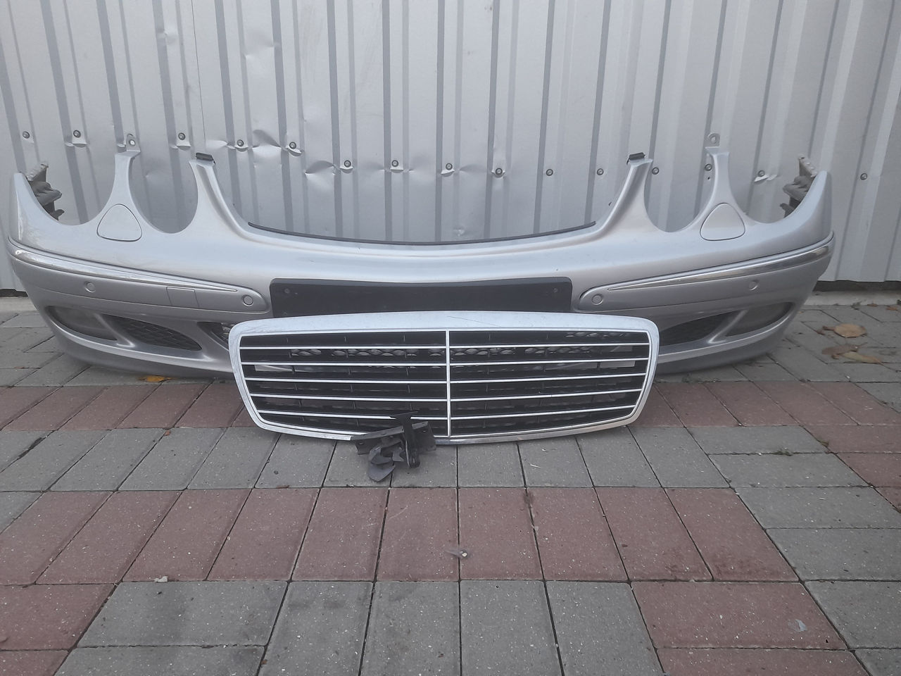 Мерседес 211
