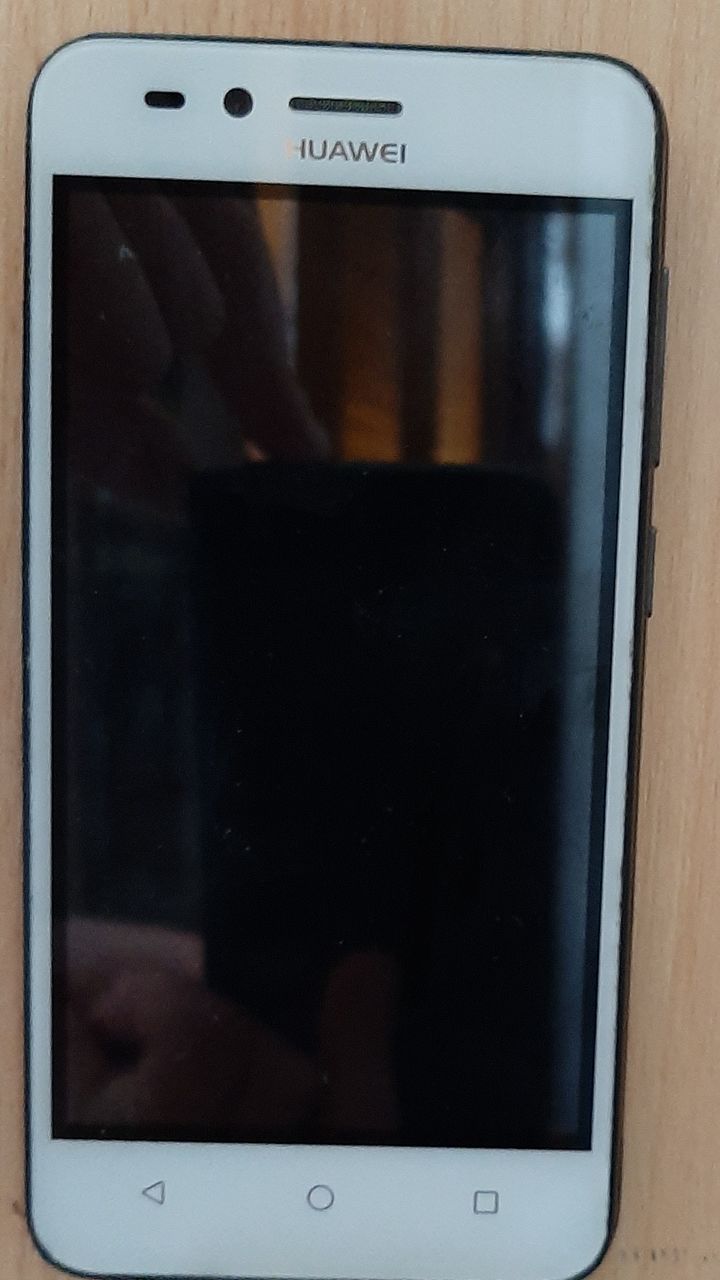 Huawei Y2 4g + Cablu Micro Usb