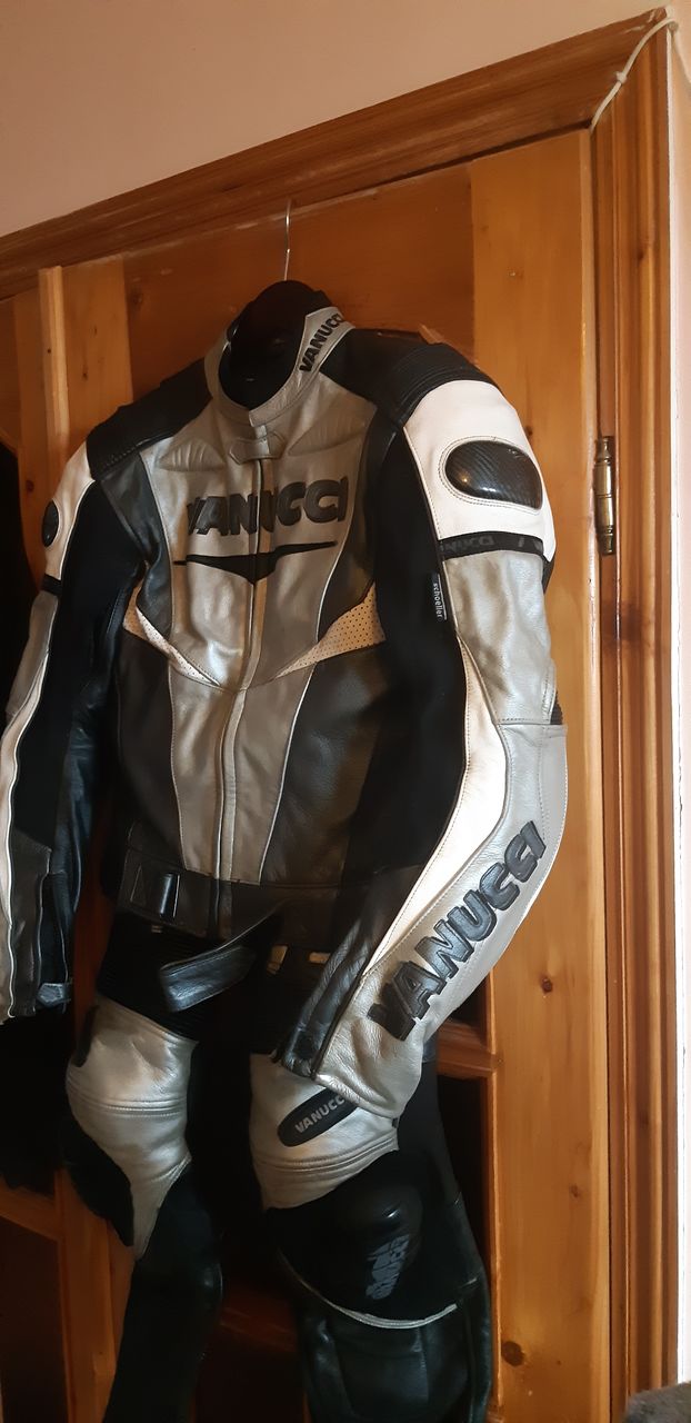 Costum moto