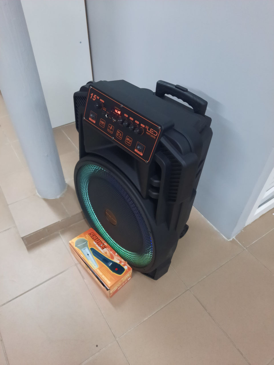 Boxa mare cu acumulator 5 ore microfon la 400 W ,Blueetooth,MP3 ...