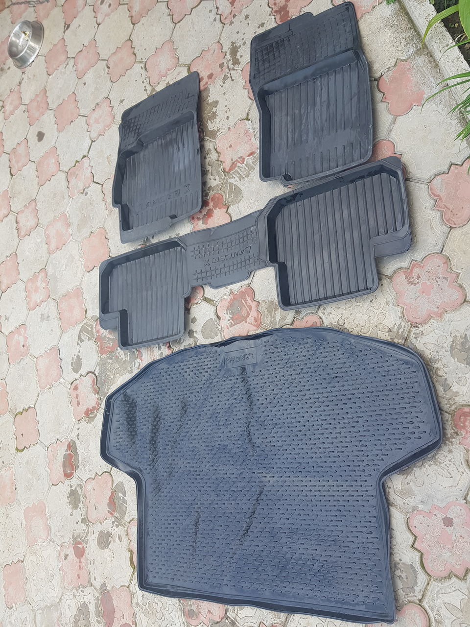 mitsubishi lancer x hatchback