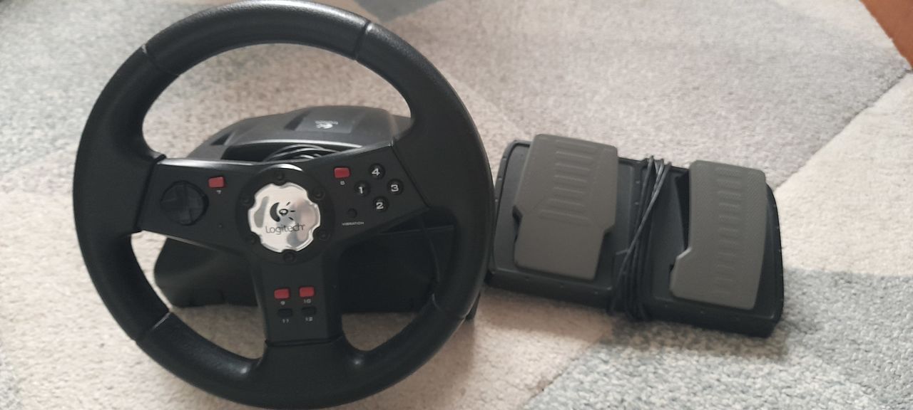 Volan Logitech Formula Vibration