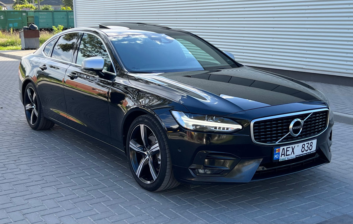 Volvo S90